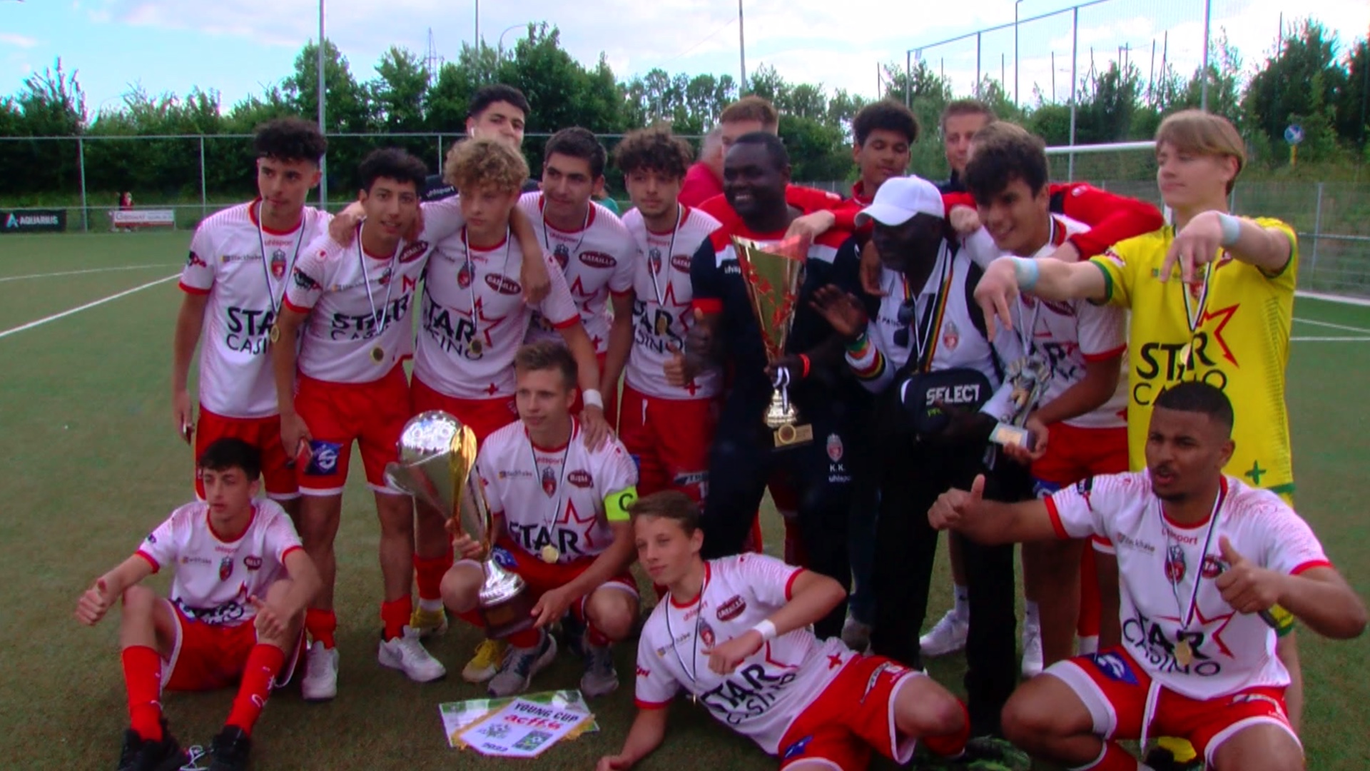 Football : Mouscron en U19 et Luingne en U15 s'imposent en finale de ...