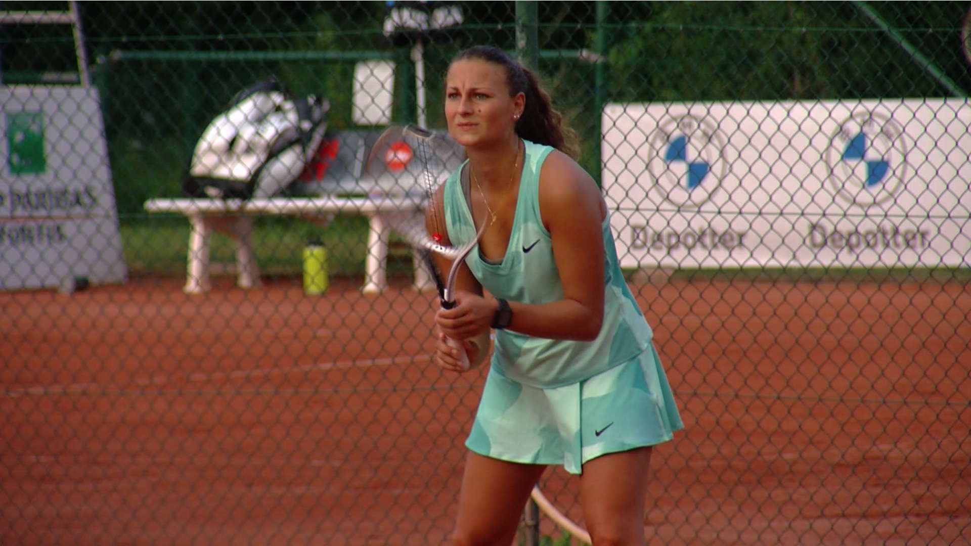 Tennis : Émeline De Witte démontre sa bonne forme au Tournoi Depotter ...