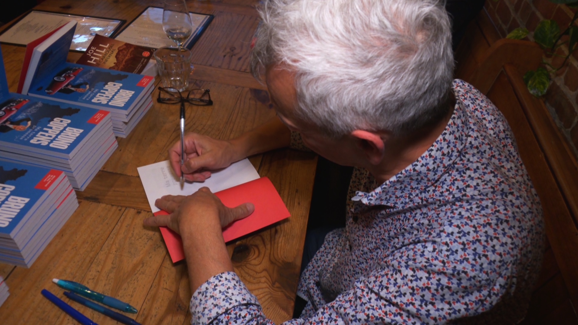 Bruno Coppens en tournée au Québec pour la sortie de son nouveau livre ...