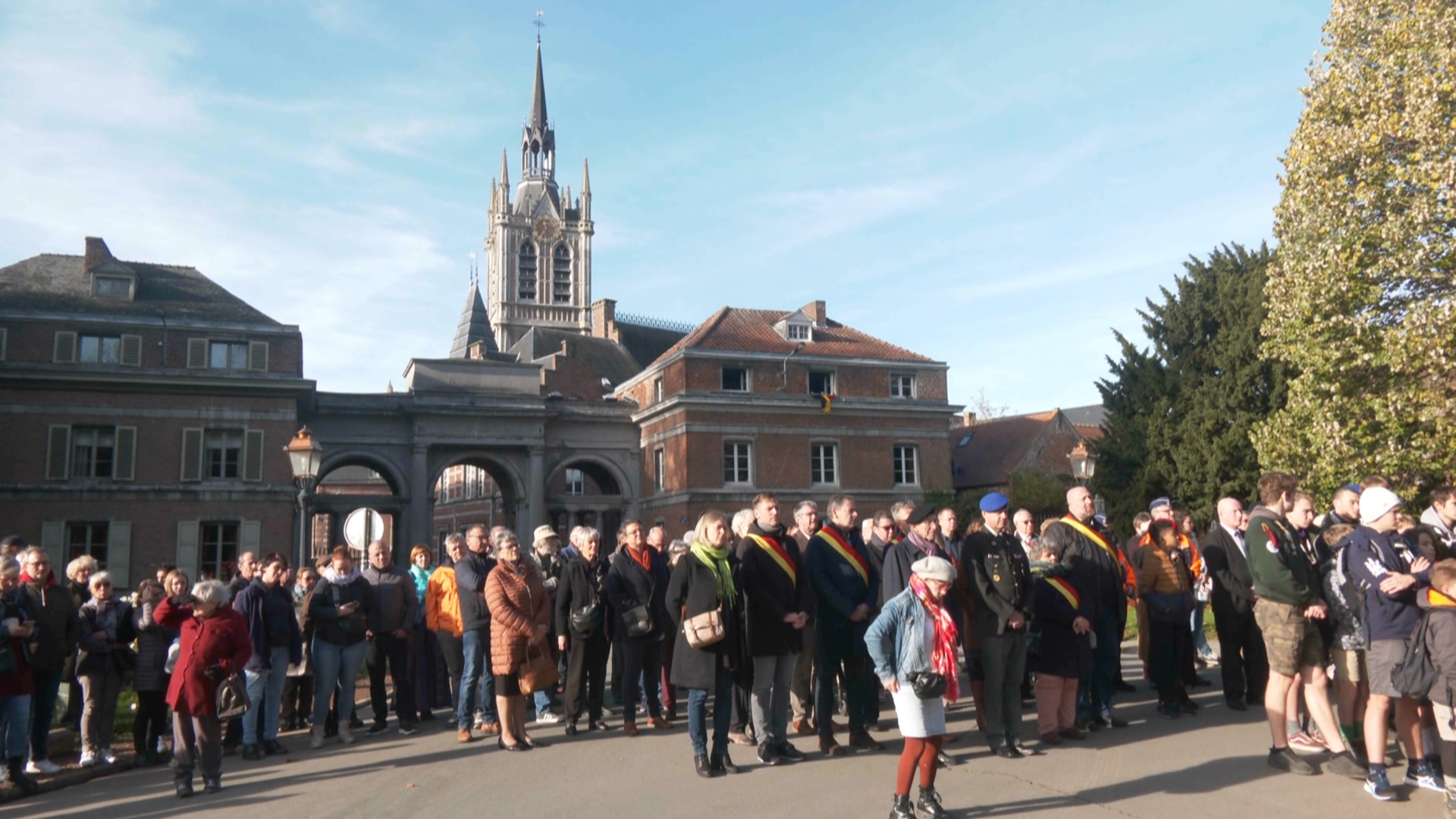 Enghien : plus de 500 jeunes de mouvements de jeunesse commémorent le ...