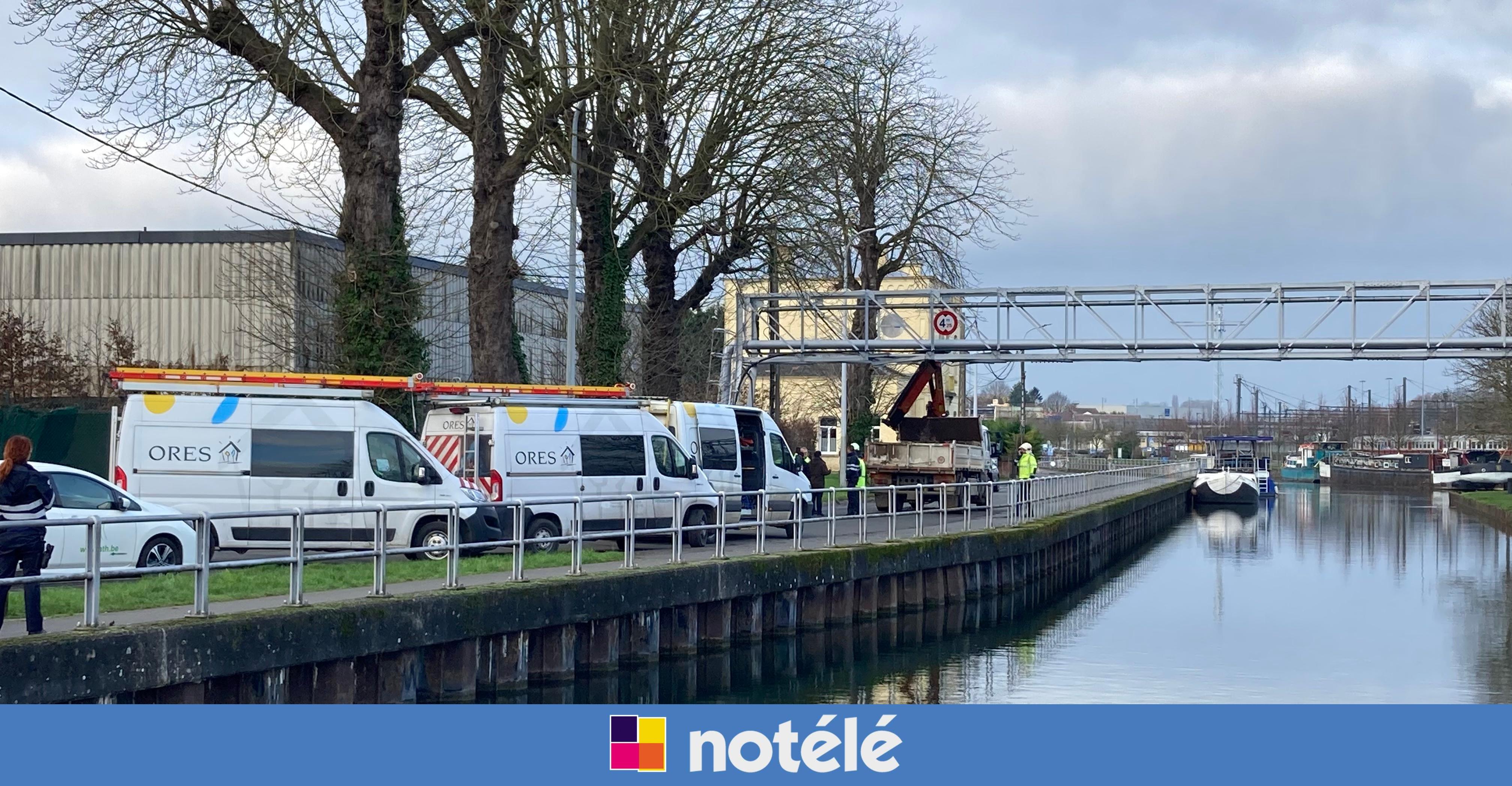 Ath : un camion grue endommage la passerelle surplombant la Dendre au ...