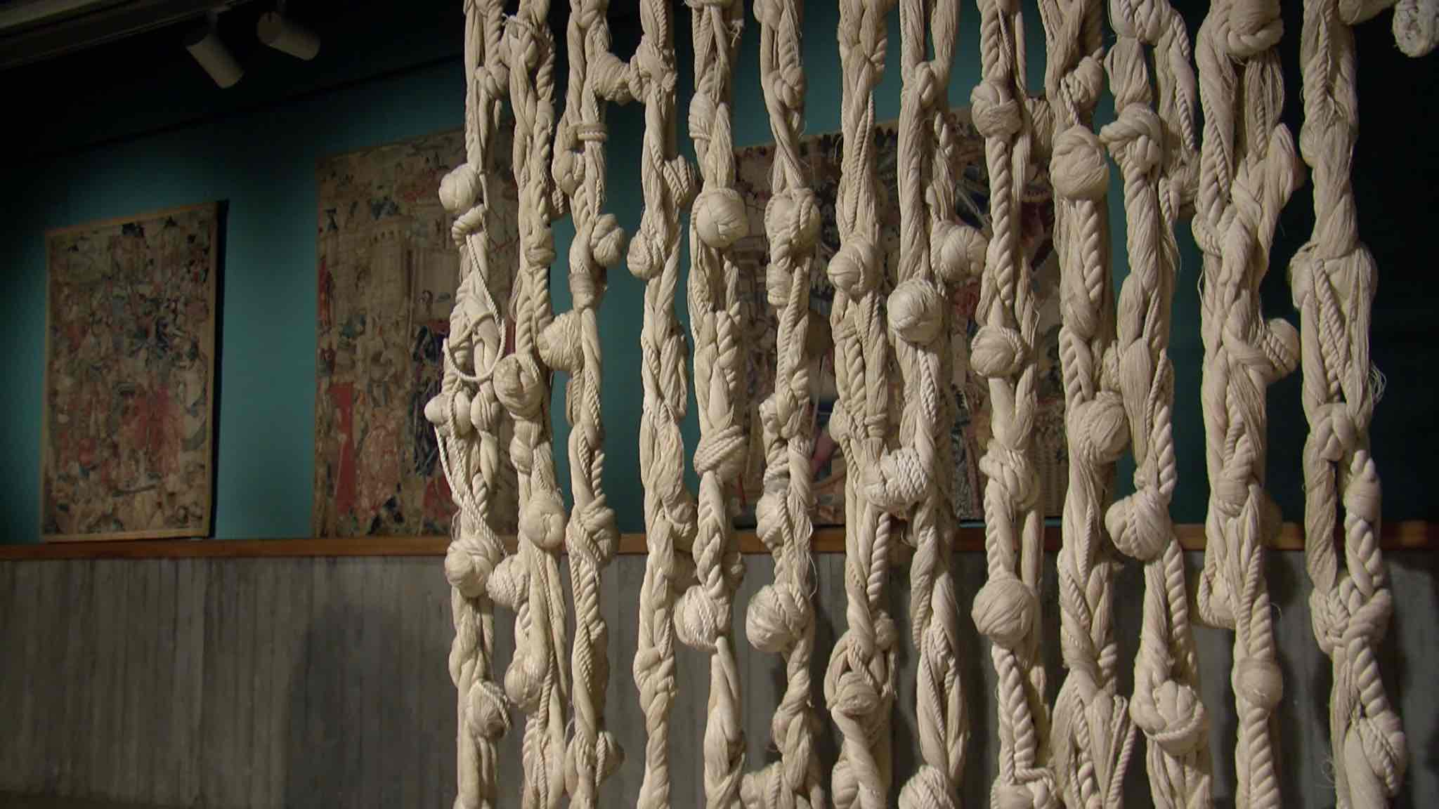 Des pièces inédites de l'artiste Tapta au Centre de la Tapisserie